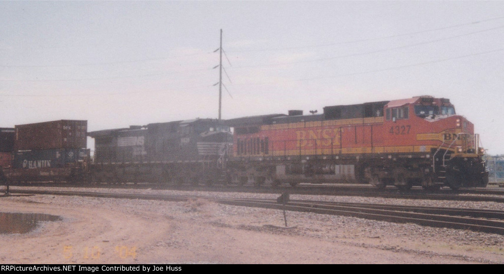 BNSF 4327 West